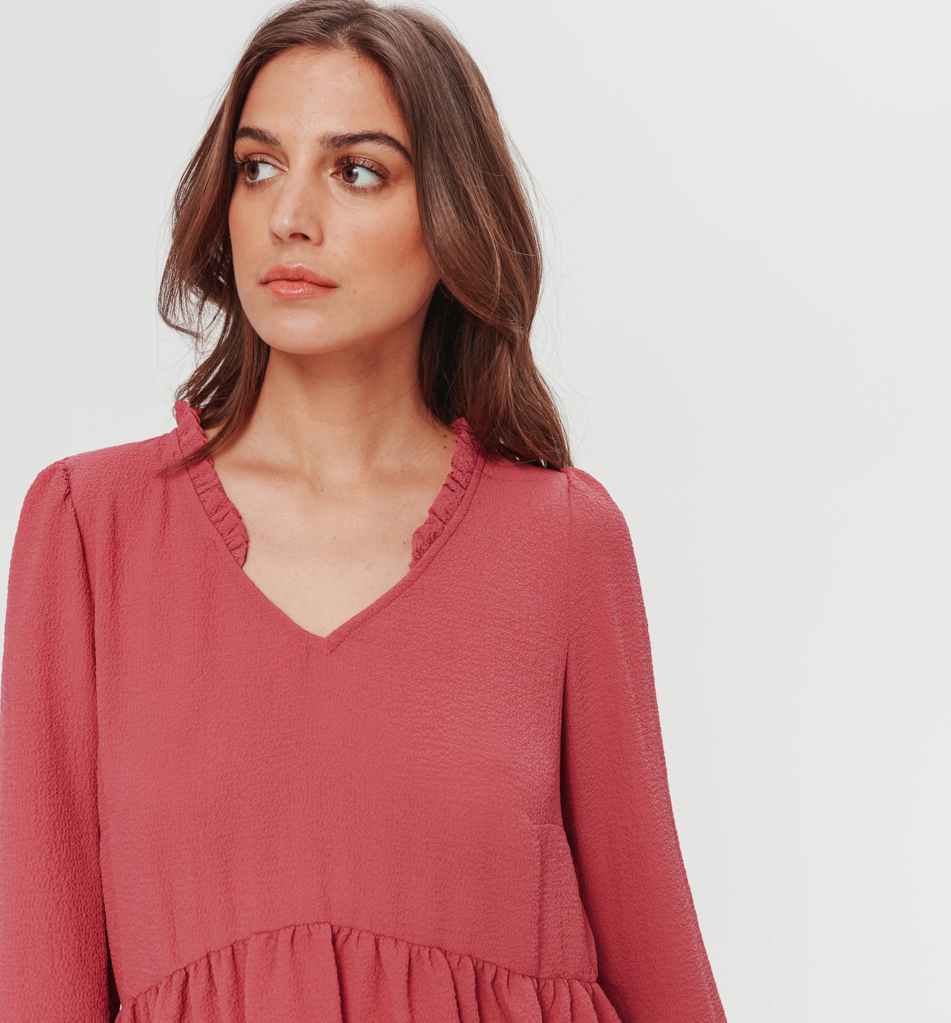 Crêpe top with frilly neckline - Pink