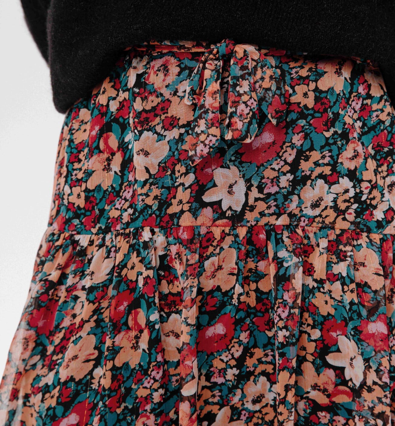 Short Frilly Skirt Black Print