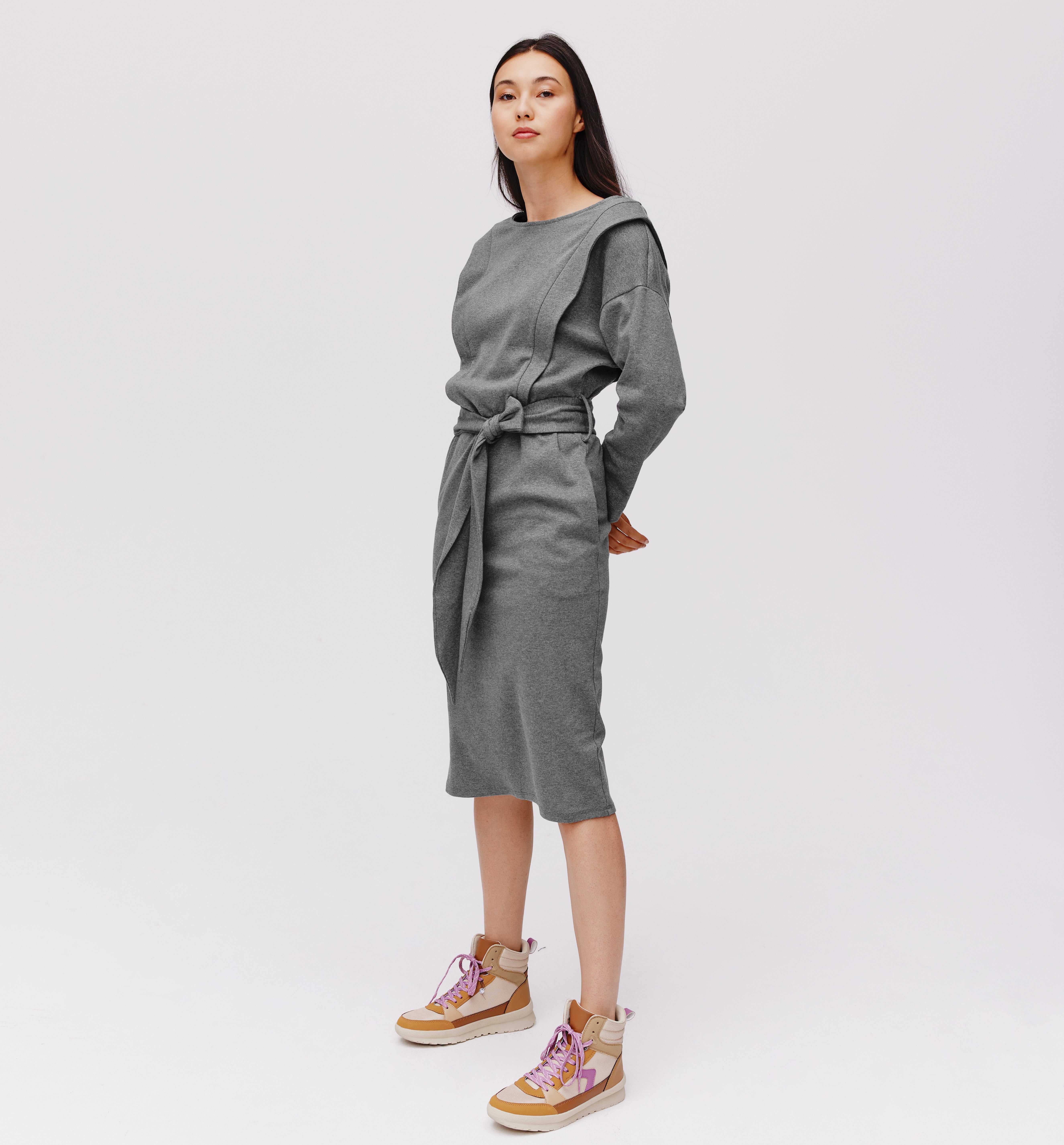 Bold-shouldered dress - Light grey