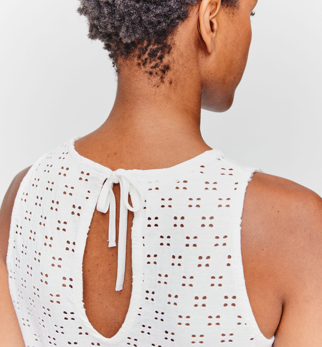 Sleeveless openwork top - Ecru