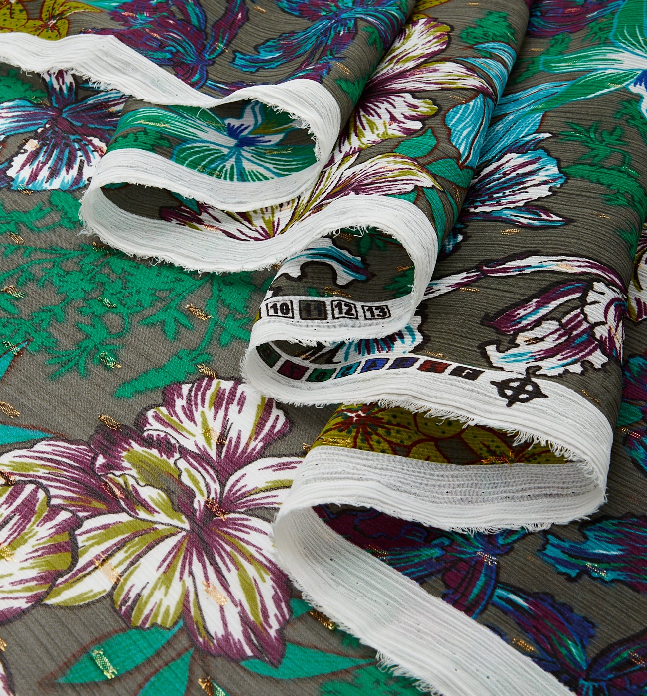 Patterned voile fabric cut - Khaki print