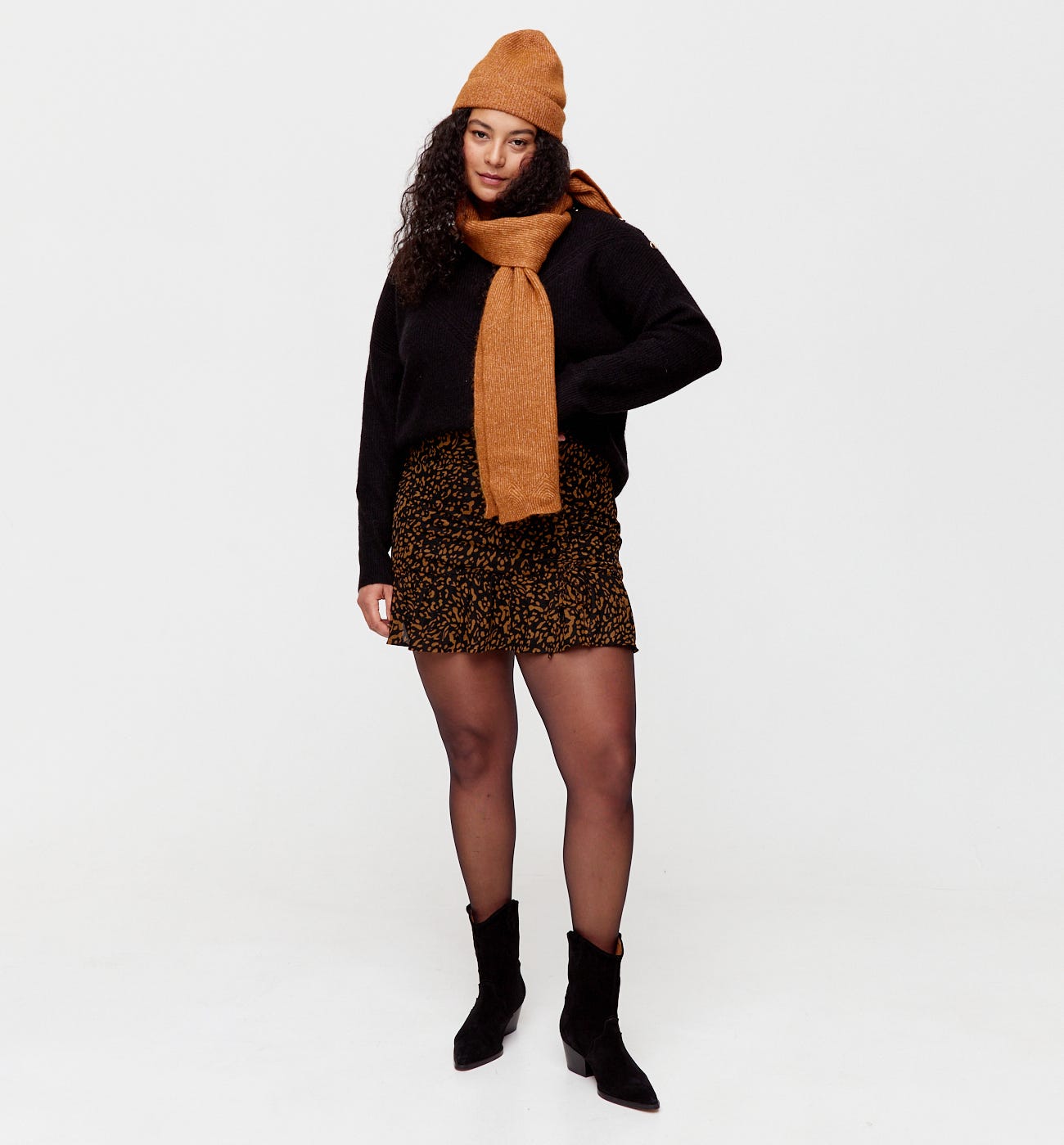 Short Frilly Skirt Black Print