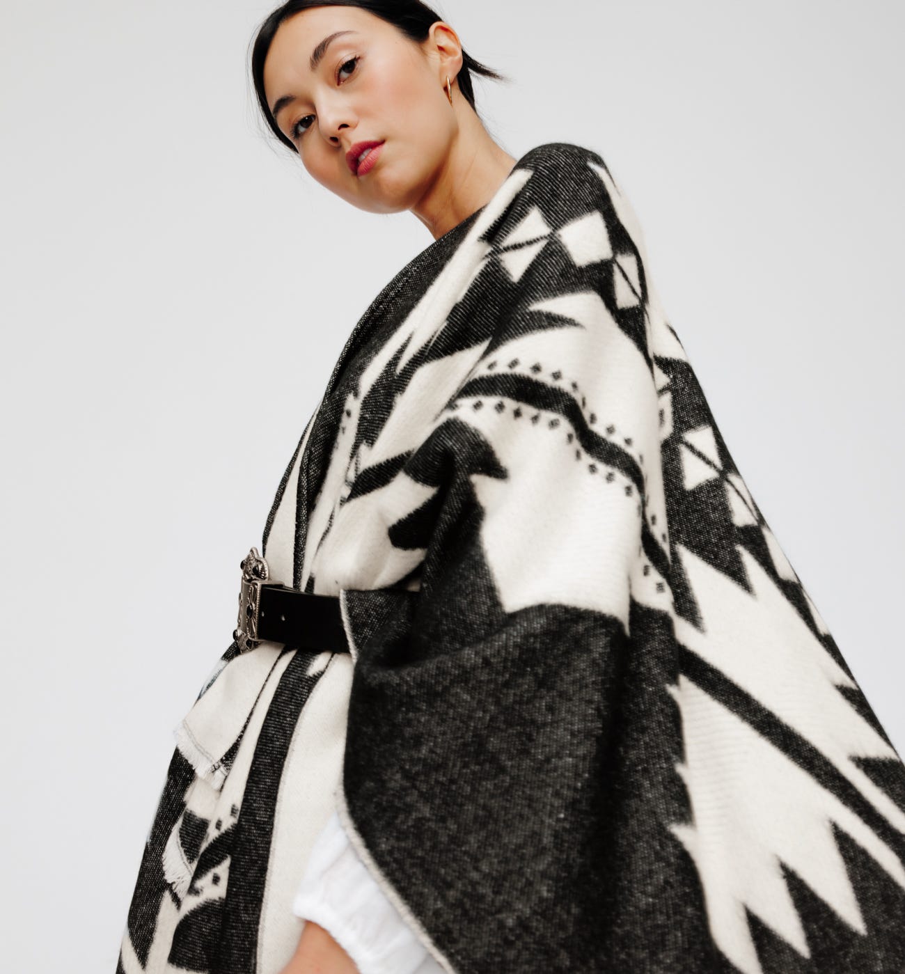 Native American design poncho - Black print