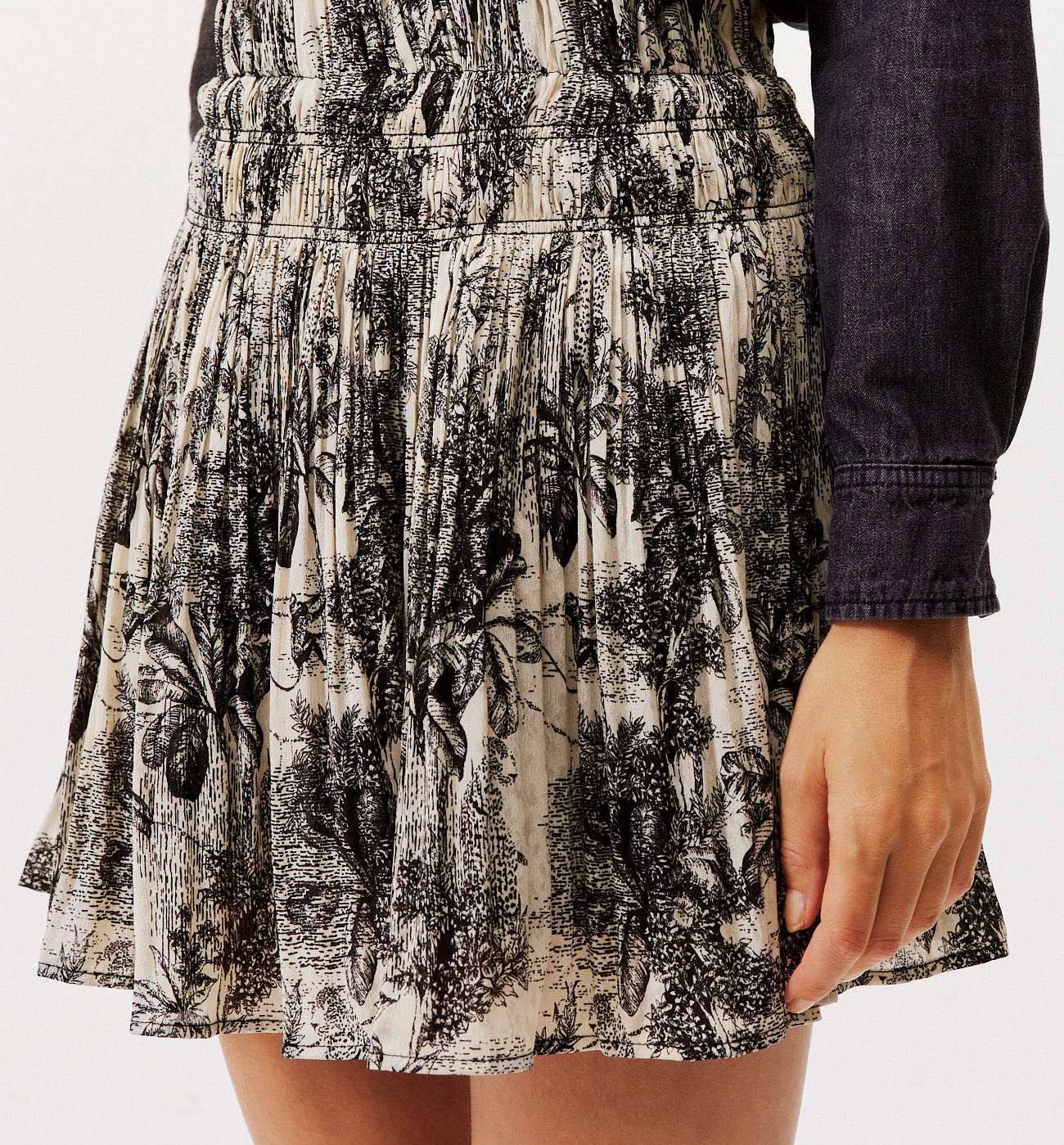 Toile de Jouy inspired skirt - Black print