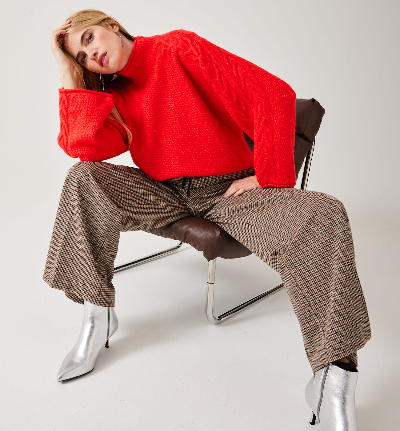 Loose Raised Neckline Jumper Red