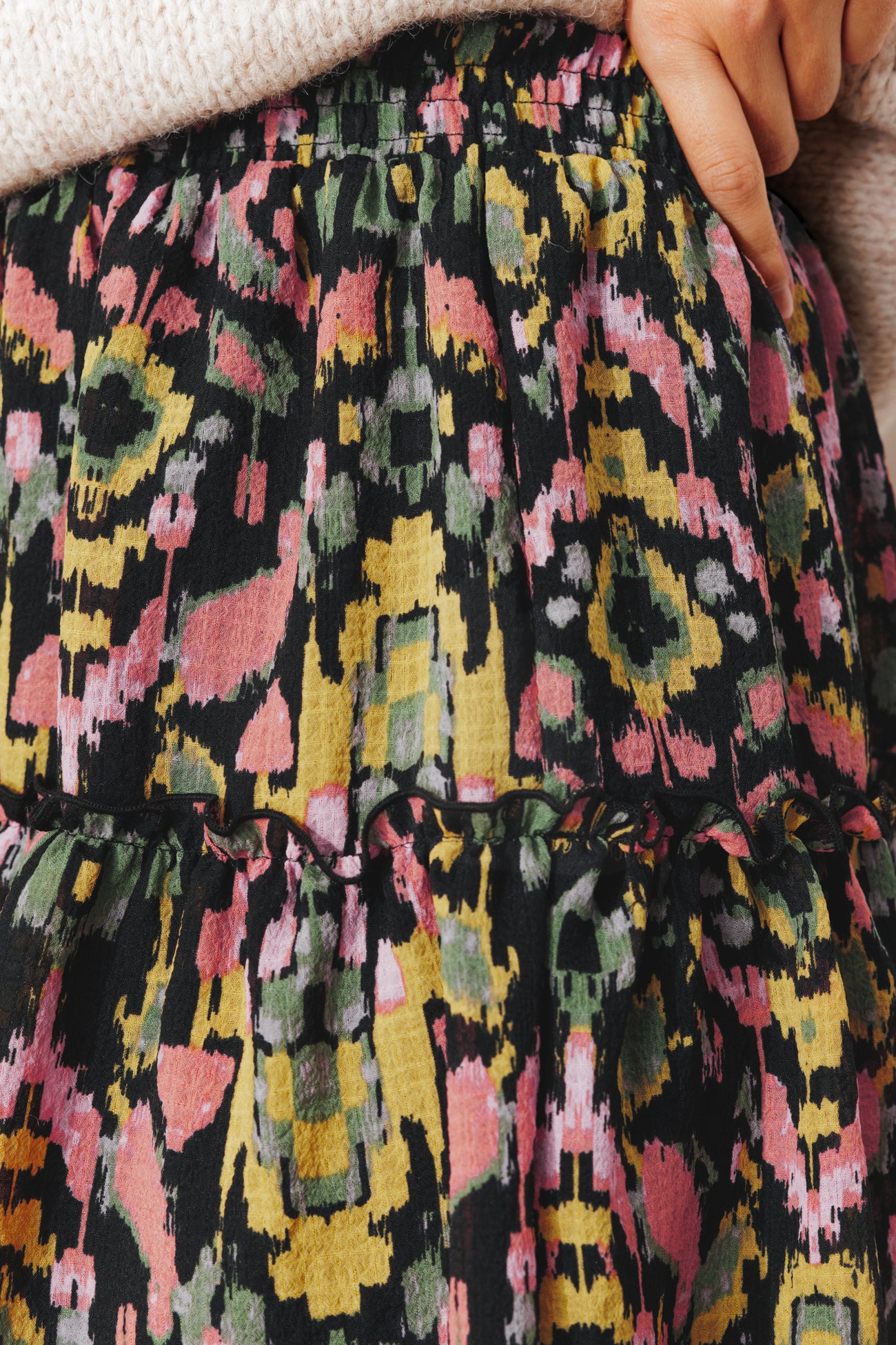 Short patterned skirt - Multicolour print