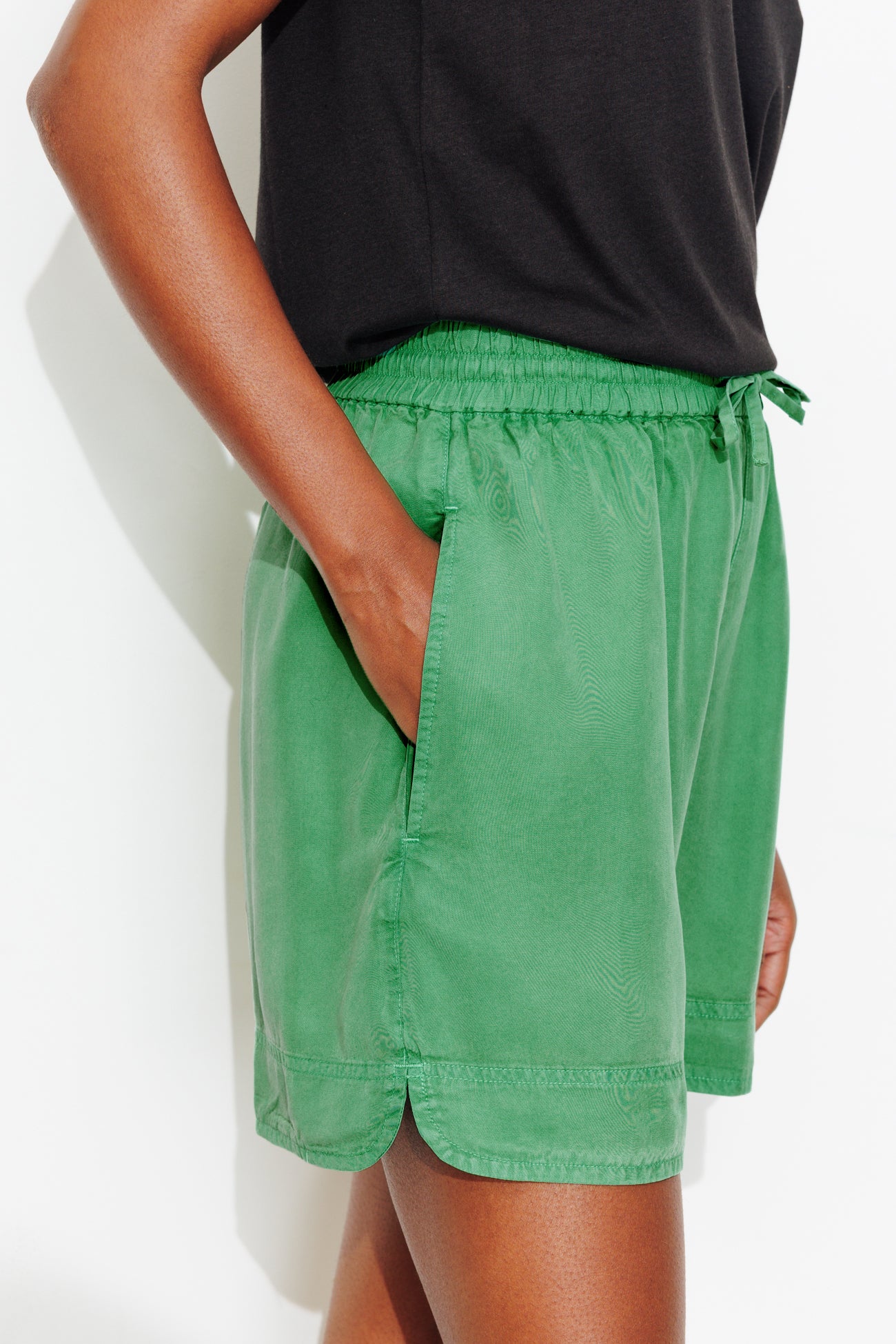 Plain lyocell shorts - Light green